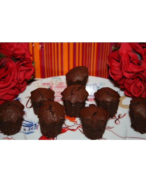 Mini moelleux au chocolat pour 12 personnes - Recettes Elle à Table